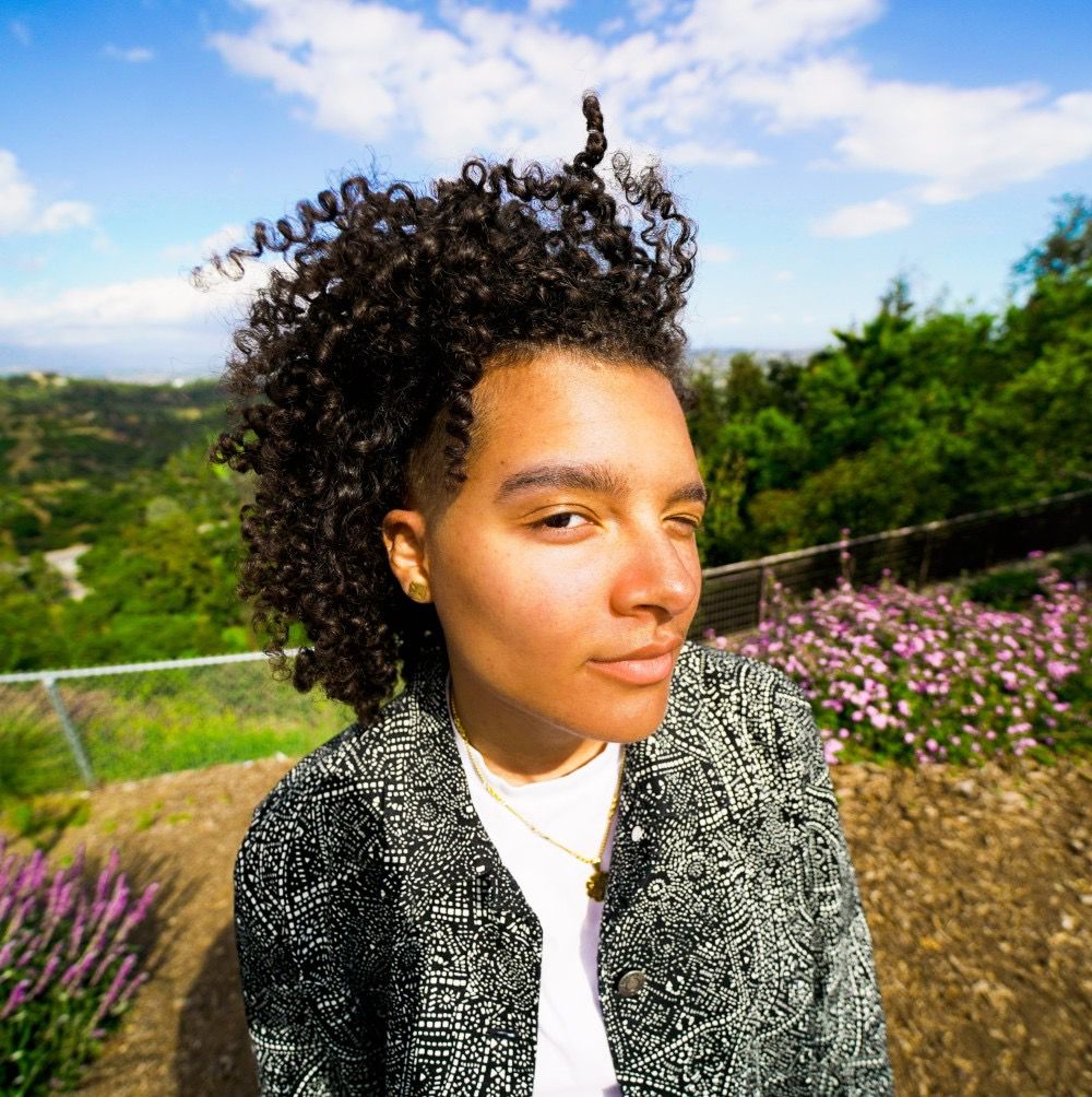 Sofie Unveils Another Summer Anthem ‘Loading' - Purp Kulture